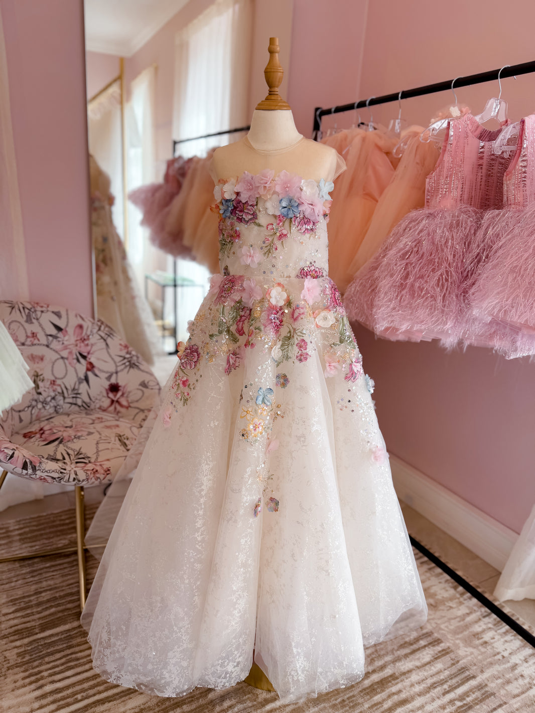 RENT LITTLE GIRLS DRESS – Livia & Co